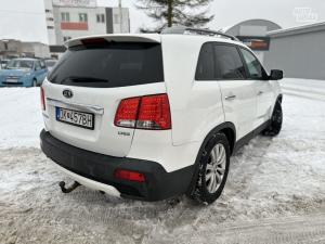 Balts Kia Sorento 2011 Marijampole, ar dzinēja tilpumu 2.20 L un nobraukumu 288 tūkst. km par 4899 €, foto 7 vietnē AUTOMOTO.COM.LV