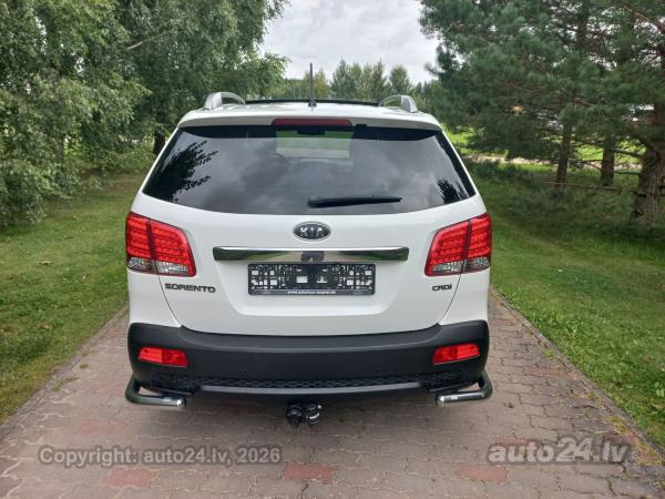 Balts Kia Sorento 2011 Tartu, ar dzinēja tilpumu 2.20 L un nobraukumu 203 tūkst. km par 8399 €, foto 10 vietnē AUTOMOTO.COM.LV