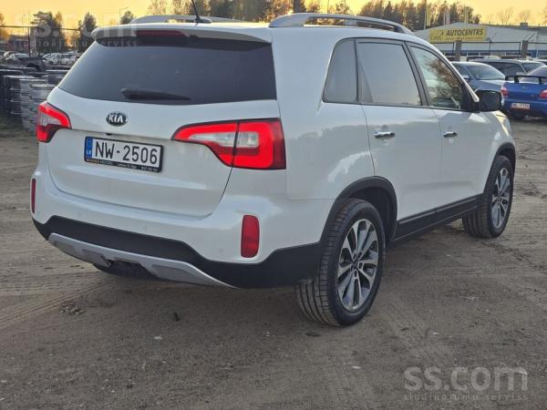 Balts Kia Sorento 2013 Rīga, ar dzinēja tilpumu 2.20 L un nobraukumu 227 tūkst. km par 10500 €, foto 3 vietnē AUTOMOTO.COM.LV
