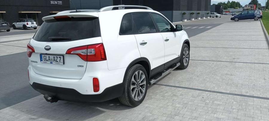 Balts Kia Sorento 2013 Šauļi, ar dzinēja tilpumu 2.20 L un nobraukumu 232 tūkst. km par 8750 €, foto 5 vietnē AUTOMOTO.COM.LV