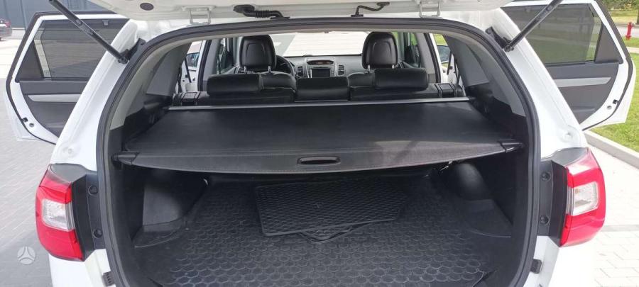 Balts Kia Sorento 2013 Šauļi, ar dzinēja tilpumu 2.20 L un nobraukumu 232 tūkst. km par 8750 €, foto 10 vietnē AUTOMOTO.COM.LV
