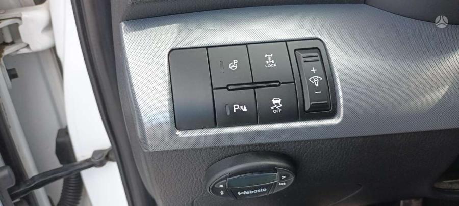 Balts Kia Sorento 2013 Šauļi, ar dzinēja tilpumu 2.20 L un nobraukumu 232 tūkst. km par 8750 €, foto 23 vietnē AUTOMOTO.COM.LV
