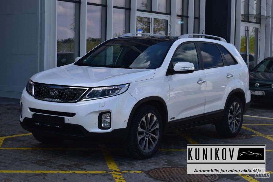 White Kia Sorento 2014 in Vilnius, with an engine capacity of 2.20 L and mileage of 227 thousand km for 11000 €, photo 1 on AUTOMOTO.COM.LV
