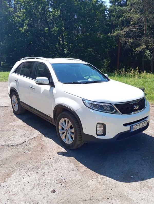 Balts Kia Sorento 2014 Raseiniai, ar dzinēja tilpumu 2.00 L un nobraukumu 171 tūkst. km par 9999 €, foto 2 vietnē AUTOMOTO.COM.LV