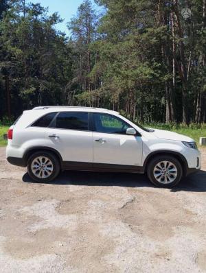 Balts Kia Sorento 2014 Raseiniai, ar dzinēja tilpumu 2.00 L un nobraukumu 171 tūkst. km par 9999 €, foto 5 vietnē AUTOMOTO.COM.LV