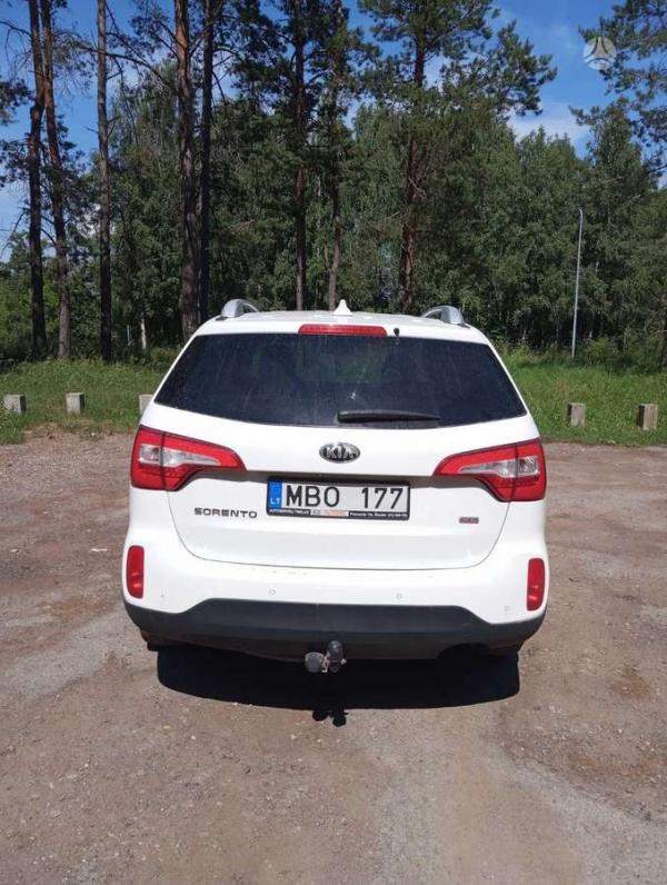 Balts Kia Sorento 2014 Raseiniai, ar dzinēja tilpumu 2.00 L un nobraukumu 171 tūkst. km par 9999 €, foto 5 vietnē AUTOMOTO.COM.LV
