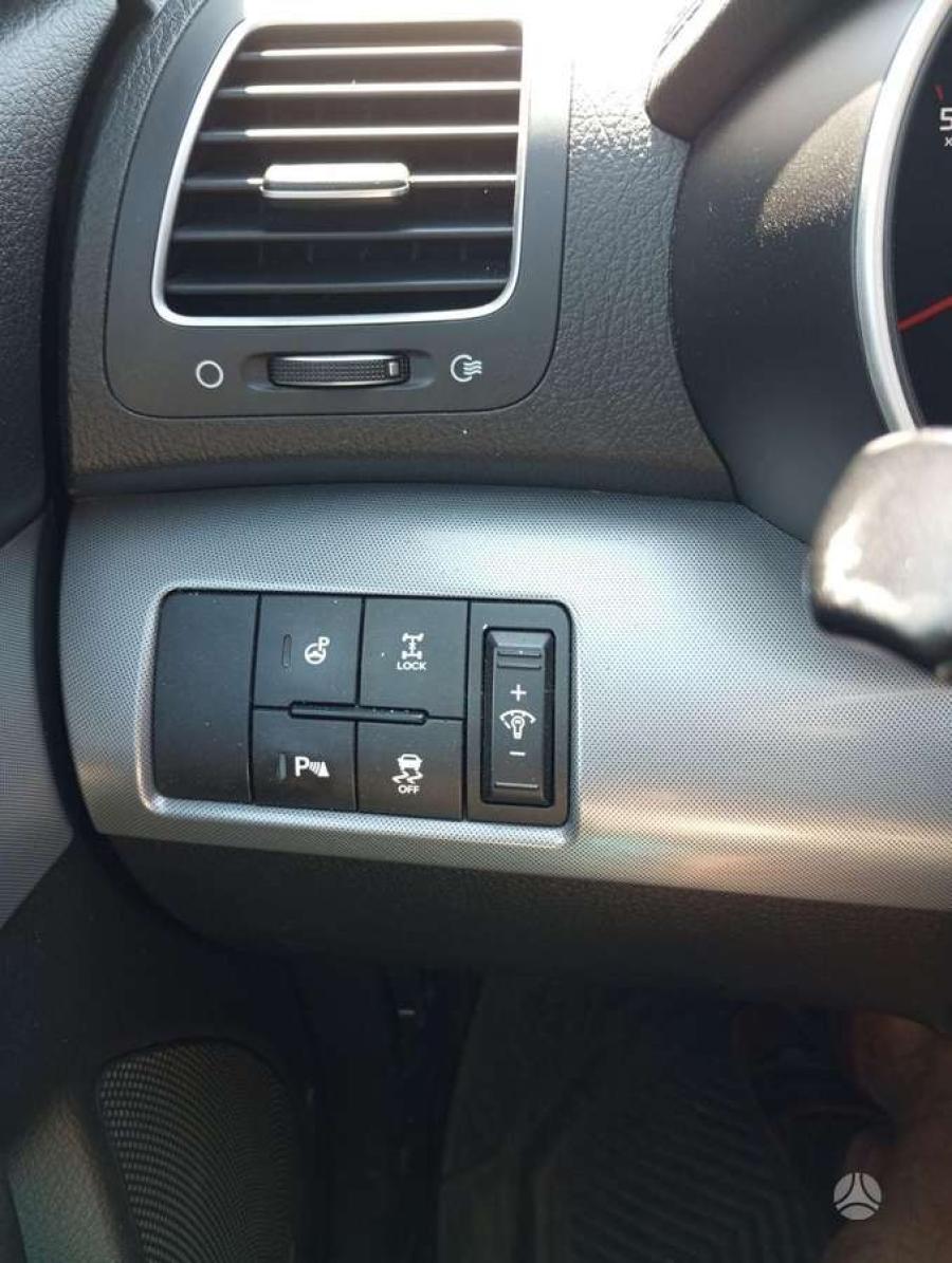 Balts Kia Sorento 2014 Raseiniai, ar dzinēja tilpumu 2.00 L un nobraukumu 171 tūkst. km par 9999 €, foto 10 vietnē AUTOMOTO.COM.LV