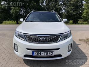 Balts Kia Sorento 2014 Limbaži, ar dzinēja tilpumu 2.20 L un nobraukumu 213 tūkst. km par 13350 €, foto 3 vietnē AUTOMOTO.COM.LV
