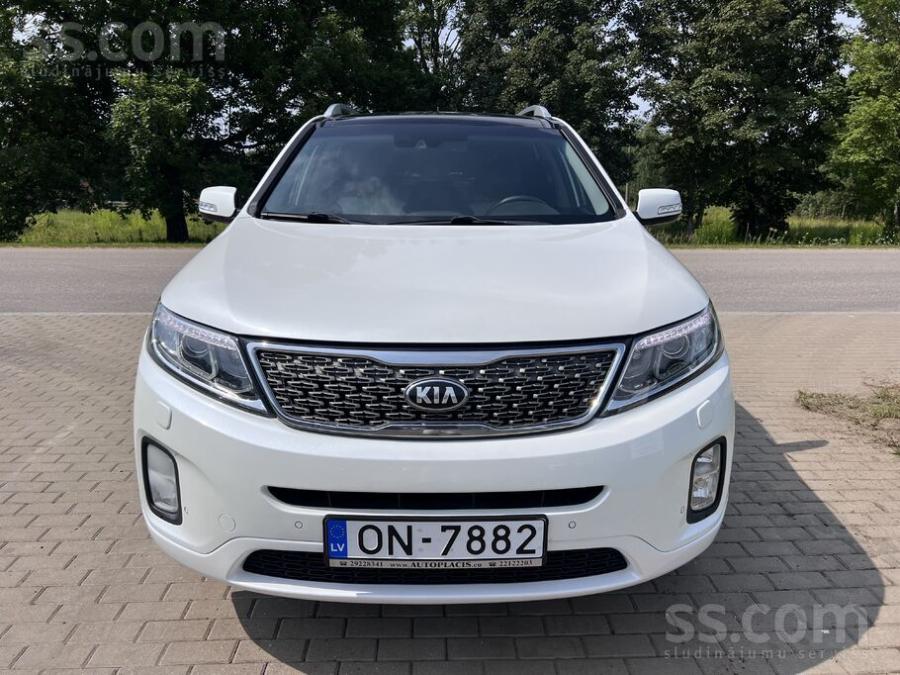 Balts Kia Sorento 2014 Limbaži, ar dzinēja tilpumu 2.20 L un nobraukumu 213 tūkst. km par 13350 €, foto 3 vietnē AUTOMOTO.COM.LV