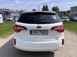 Balts Kia Sorento 2014 Limbaži, ar dzinēja tilpumu 2.20 L un nobraukumu 213 tūkst. km par 13350 €, foto 6 vietnē AUTOMOTO.COM.LV