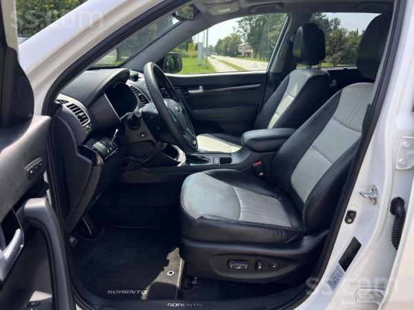 Balts Kia Sorento 2014 Limbaži, ar dzinēja tilpumu 2.20 L un nobraukumu 213 tūkst. km par 13350 €, foto 8 vietnē AUTOMOTO.COM.LV