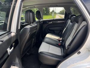 Balts Kia Sorento 2014 Limbaži, ar dzinēja tilpumu 2.20 L un nobraukumu 213 tūkst. km par 13350 €, foto 10 vietnē AUTOMOTO.COM.LV