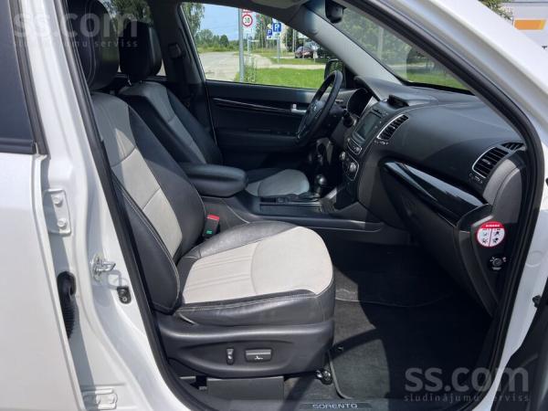 Balts Kia Sorento 2014 Limbaži, ar dzinēja tilpumu 2.20 L un nobraukumu 213 tūkst. km par 13350 €, foto 10 vietnē AUTOMOTO.COM.LV