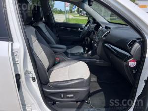 Balts Kia Sorento 2014 Limbaži, ar dzinēja tilpumu 2.20 L un nobraukumu 213 tūkst. km par 13350 €, foto 11 vietnē AUTOMOTO.COM.LV
