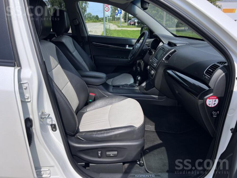 Balts Kia Sorento 2014 Limbaži, ar dzinēja tilpumu 2.20 L un nobraukumu 213 tūkst. km par 13350 €, foto 11 vietnē AUTOMOTO.COM.LV