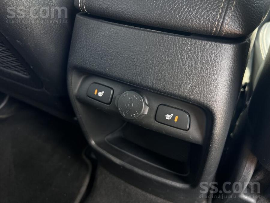 Balts Kia Sorento 2014 Limbaži, ar dzinēja tilpumu 2.20 L un nobraukumu 213 tūkst. km par 13350 €, foto 14 vietnē AUTOMOTO.COM.LV