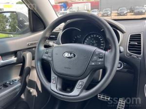 Balts Kia Sorento 2014 Limbaži, ar dzinēja tilpumu 2.20 L un nobraukumu 213 tūkst. km par 13350 €, foto 16 vietnē AUTOMOTO.COM.LV