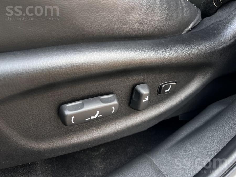 Balts Kia Sorento 2014 Limbaži, ar dzinēja tilpumu 2.20 L un nobraukumu 213 tūkst. km par 13350 €, foto 31 vietnē AUTOMOTO.COM.LV