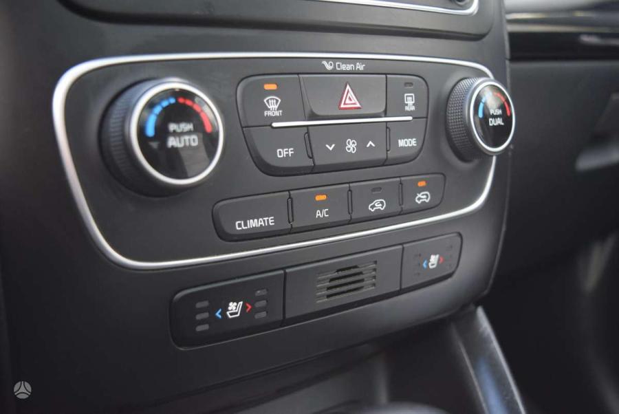 Balts Kia Sorento 2014 Viļņa, ar dzinēja tilpumu 2.20 L un nobraukumu 227 tūkst. km par 10450 €, foto 20 vietnē AUTOMOTO.COM.LV