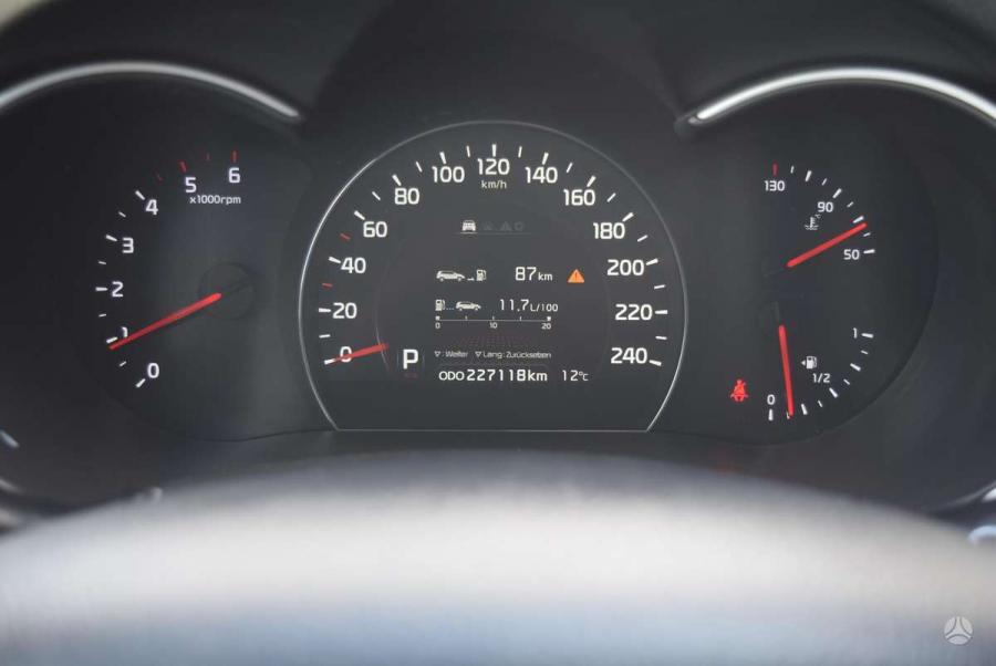 Balts Kia Sorento 2014 Viļņa, ar dzinēja tilpumu 2.20 L un nobraukumu 227 tūkst. km par 10450 €, foto 21 vietnē AUTOMOTO.COM.LV