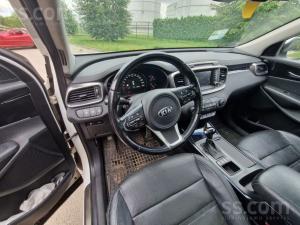 Balts Kia Sorento 2015 Rīga, ar dzinēja tilpumu 2.20 L un nobraukumu 211 tūkst. km par 10500 €, foto 4 vietnē AUTOMOTO.COM.LV