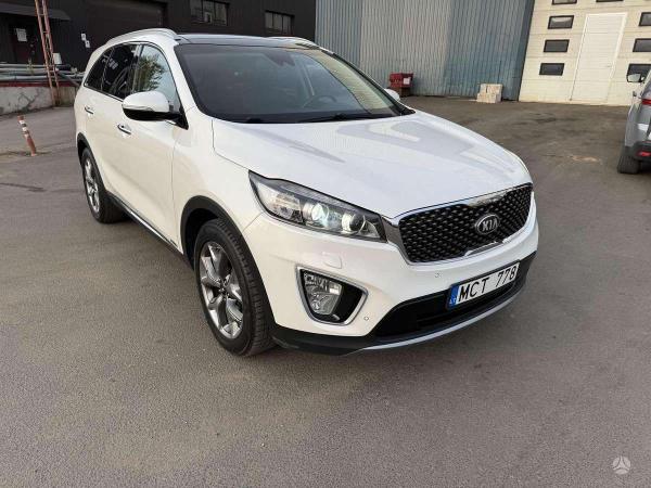Balts Kia Sorento 2015 Viļņa, ar dzinēja tilpumu 2.20 L un nobraukumu 254 tūkst. km par 11500 €, foto 3 vietnē AUTOMOTO.COM.LV