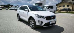 White Kia Sorento 2015 in Taurage, with an engine capacity of 2.20 L and mileage of 203 thousand km for 12500 €, photo 3 on AUTOMOTO.COM.LV