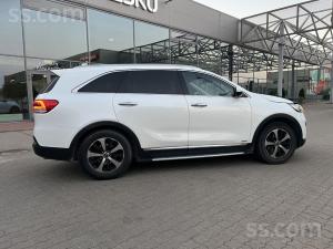 Balts Kia Sorento 2015 Rīga, ar dzinēja tilpumu 2.20 L un nobraukumu 251 tūkst. km par 13499 €, foto 6 vietnē AUTOMOTO.COM.LV