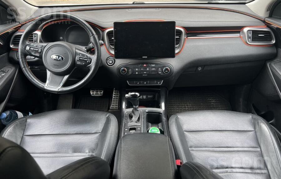 Balts Kia Sorento 2015 Rīga, ar dzinēja tilpumu 2.20 L un nobraukumu 251 tūkst. km par 13499 €, foto 17 vietnē AUTOMOTO.COM.LV