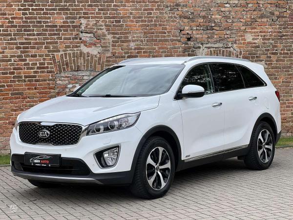 White Kia Sorento 2015 in Kedainiai, with an engine capacity of 2.20 L and mileage of 200 thousand km for 14600 €, photo 1 on AUTOMOTO.COM.LV
