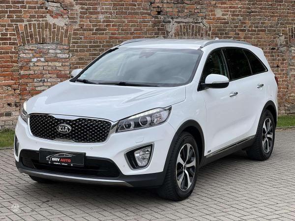 White Kia Sorento 2015 in Kedainiai, with an engine capacity of 2.20 L and mileage of 200 thousand km for 14600 €, photo 2 on AUTOMOTO.COM.LV