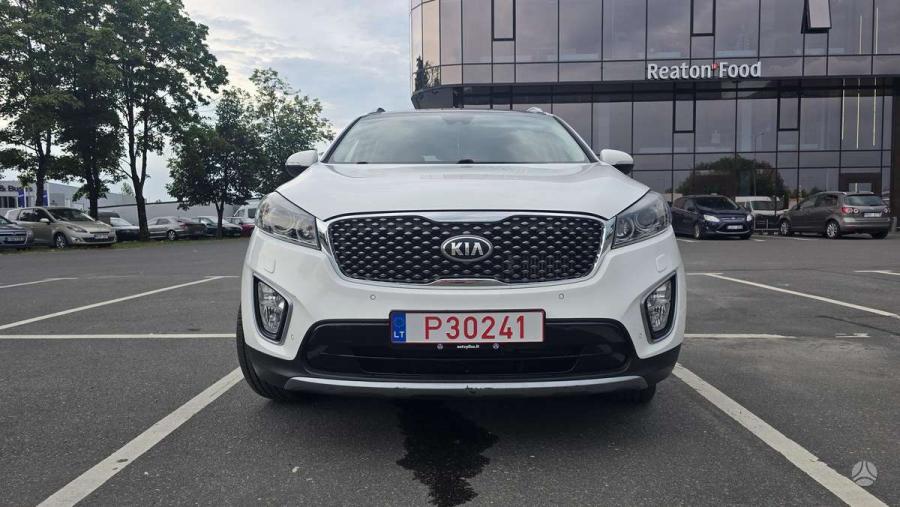 Balts Kia Sorento 2015 Viļņa, ar dzinēja tilpumu 2.20 L un nobraukumu 229 tūkst. km par 11900 €, foto 3 vietnē AUTOMOTO.COM.LV
