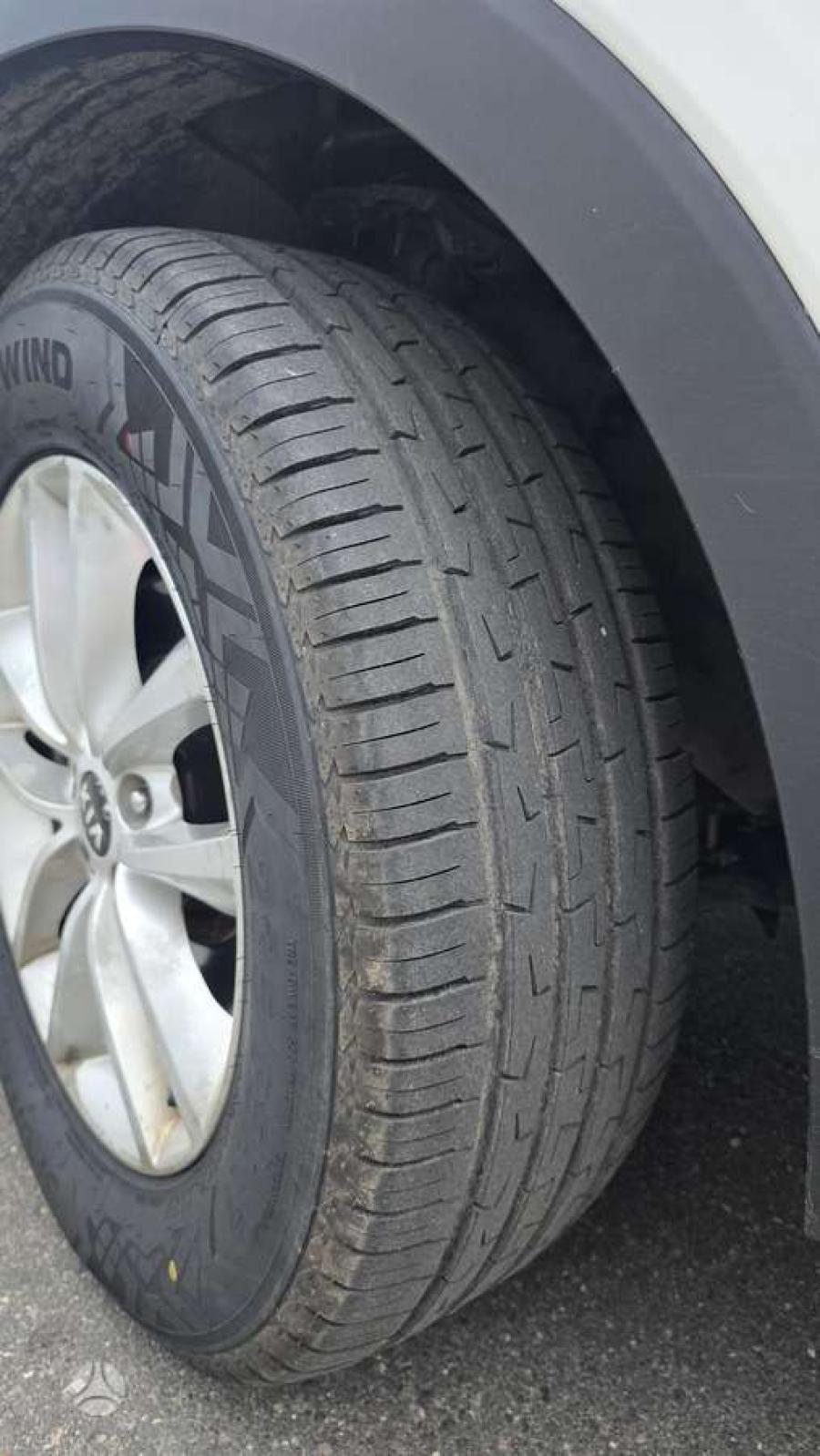 Balts Kia Sorento 2015 Viļņa, ar dzinēja tilpumu 2.20 L un nobraukumu 229 tūkst. km par 11900 €, foto 11 vietnē AUTOMOTO.COM.LV