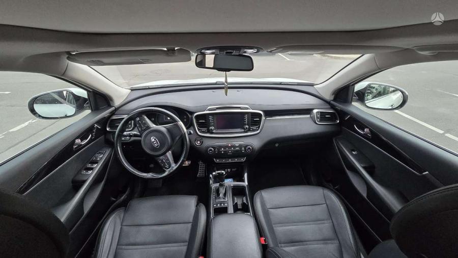Balts Kia Sorento 2015 Viļņa, ar dzinēja tilpumu 2.20 L un nobraukumu 229 tūkst. km par 11900 €, foto 15 vietnē AUTOMOTO.COM.LV