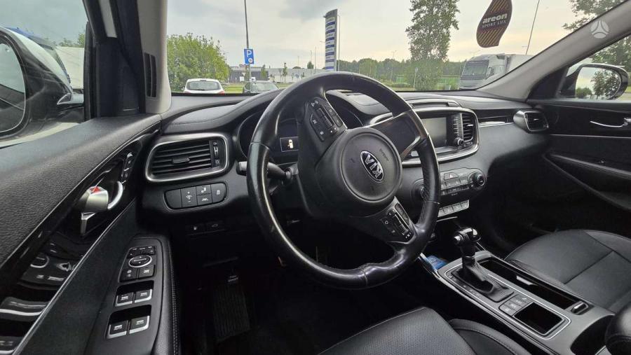 Balts Kia Sorento 2015 Viļņa, ar dzinēja tilpumu 2.20 L un nobraukumu 229 tūkst. km par 11900 €, foto 16 vietnē AUTOMOTO.COM.LV