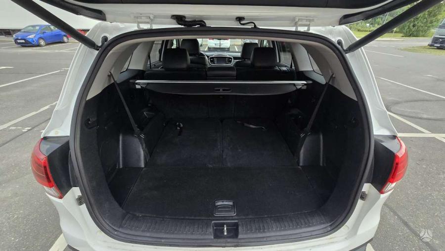 Balts Kia Sorento 2015 Viļņa, ar dzinēja tilpumu 2.20 L un nobraukumu 229 tūkst. km par 11900 €, foto 18 vietnē AUTOMOTO.COM.LV