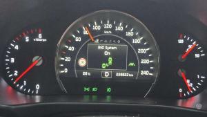 Balts Kia Sorento 2015 Viļņa, ar dzinēja tilpumu 2.20 L un nobraukumu 229 tūkst. km par 11900 €, foto 28 vietnē AUTOMOTO.COM.LV
