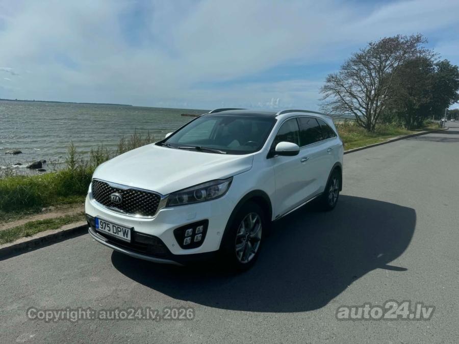 White Kia Sorento 2015 in Tallinn, with an engine capacity of 2.20 L and mileage of 194 thousand km for 13800 €, photo 1 on AUTOMOTO.COM.LV
