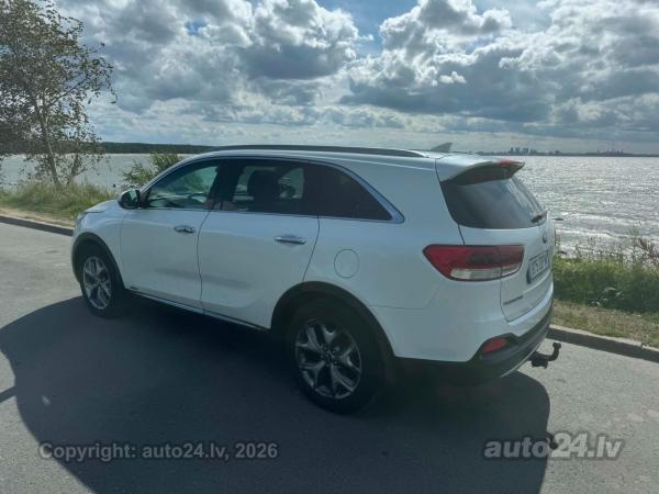 Balts Kia Sorento 2015 Tallina, ar dzinēja tilpumu 2.20 L un nobraukumu 194 tūkst. km par 13800 €, foto 5 vietnē AUTOMOTO.COM.LV