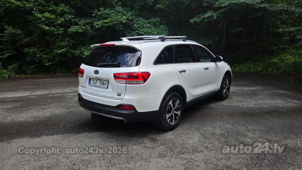 White Kia Sorento 2016 in Tallinn, with an engine capacity of 2.20 L and mileage of 219 thousand km for 13500 €, photo 2 on AUTOMOTO.COM.LV