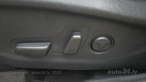 White Kia Sorento 2016 in Tallinn, with an engine capacity of 2.20 L and mileage of 219 thousand km for 13500 €, photo 20 on AUTOMOTO.COM.LV