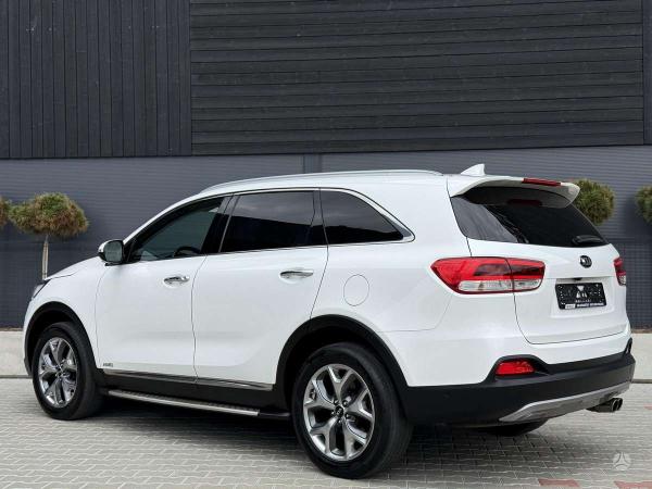 Balts Kia Sorento 2016 Šauļi, ar dzinēja tilpumu 2.20 L un nobraukumu 236 tūkst. km par 15950 €, foto 7 vietnē AUTOMOTO.COM.LV