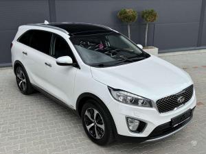 White Kia Sorento 2016 in Siauliai, with an engine capacity of 2.20 L and mileage of 177 thousand km for 15950 €, photo 12 on AUTOMOTO.COM.LV