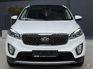 White Kia Sorento 2016 in Siauliai, with an engine capacity of 2.20 L and mileage of 177 thousand km for 15950 €, photo 13 on AUTOMOTO.COM.LV