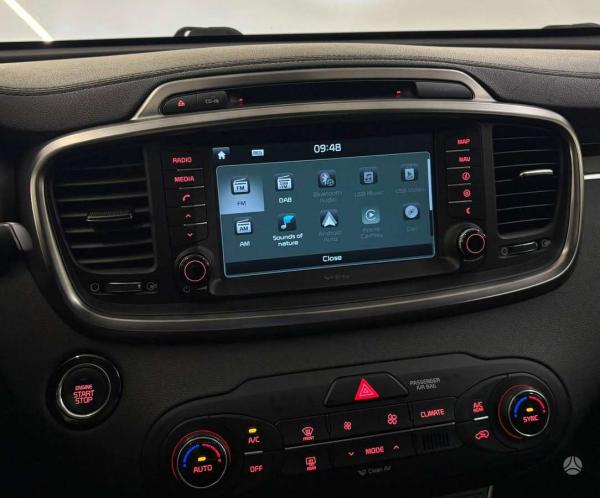 Balts Kia Sorento 2017 Marijampole, ar dzinēja tilpumu 2.20 L un nobraukumu 231 tūkst. km par 16999 €, foto 10 vietnē AUTOMOTO.COM.LV