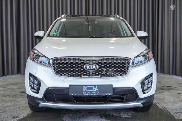 Balts Kia Sorento 2017 Marijampole, ar dzinēja tilpumu 2.20 L un nobraukumu 211 tūkst. km par 15450 €, foto 3 vietnē AUTOMOTO.COM.LV