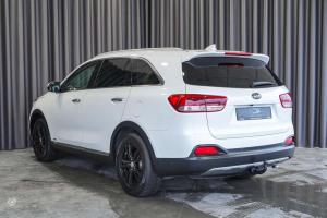Balts Kia Sorento 2017 Marijampole, ar dzinēja tilpumu 2.20 L un nobraukumu 211 tūkst. km par 15450 €, foto 10 vietnē AUTOMOTO.COM.LV