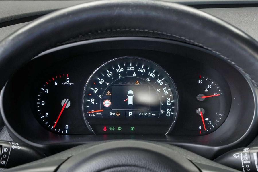 Balts Kia Sorento 2017 Marijampole, ar dzinēja tilpumu 2.20 L un nobraukumu 211 tūkst. km par 15450 €, foto 24 vietnē AUTOMOTO.COM.LV