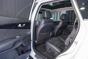 Balts Kia Sorento 2017 Marijampole, ar dzinēja tilpumu 2.20 L un nobraukumu 211 tūkst. km par 15450 €, foto 32 vietnē AUTOMOTO.COM.LV