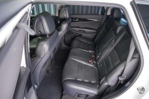 Balts Kia Sorento 2017 Marijampole, ar dzinēja tilpumu 2.20 L un nobraukumu 211 tūkst. km par 15450 €, foto 33 vietnē AUTOMOTO.COM.LV